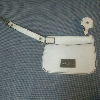 Max Mara(ポーチ)のフリマアイテム一覧 Max Mara(ポーチ)のフリマアイテム一覧