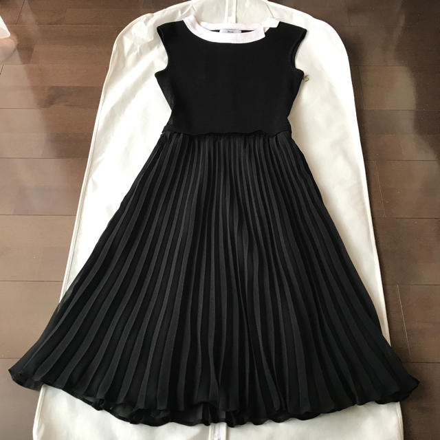 ルネ ワンピース ニット 黒 プリーツ 34|ひざ丈ワンピース ルネ ワンピース ニット 黒 プリーツ 34|ひざ丈ワンピース