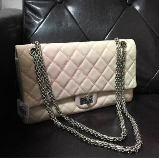 CHANEL(フリル ・ ショルダーバッグ)のフリマアイテム一覧 CHANEL(フリル ・ ショルダーバッグ)のフリマアイテム一覧