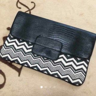 BCBGMAXAZRIA(クラッチバッグ)のフリマアイテム一覧 BCBGMAXAZRIA(クラッチバッグ)のフリマアイテム一覧