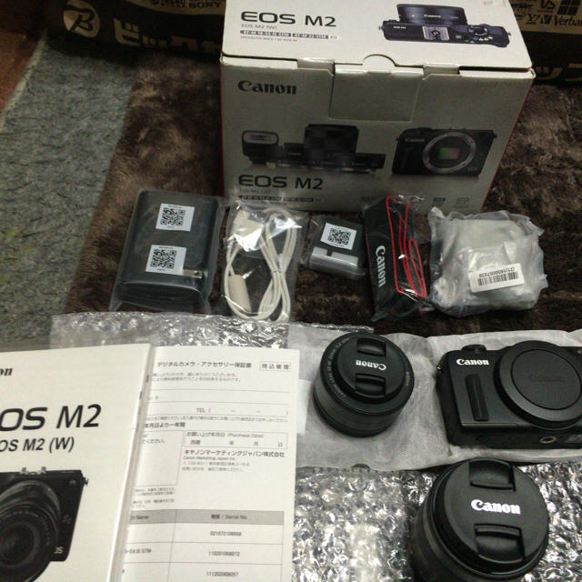 Canon ミラーレス一眼カメラ EOS M2 ダブルレンズキット(ブラック) Canon ミラーレス一眼カメラ EOS M2 ダブルレンズキット(ブラック)