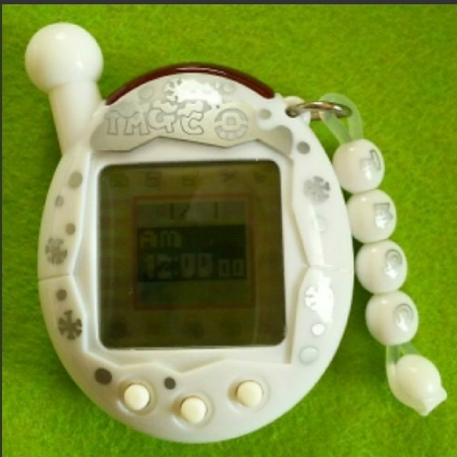 BANDAI - たまごっち '05 超じんせーエンジョイ!たまごっち+ は BANDAI - たまごっち '05 超じんせーエンジョイ!たまごっち+ は