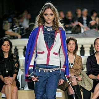 CHANEL(Tシャツ(半袖/袖なし))のフリマアイテム一覧 CHANEL(Tシャツ(半袖/袖なし))のフリマアイテム一覧