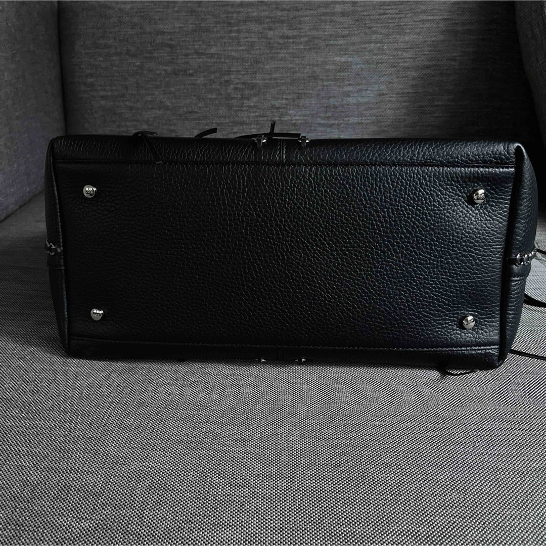 TOD'S - ☆新品未使用☆トッズ トート 日本未入荷商品の通販 by TOD'S - ☆新品未使用☆トッズ トート 日本未入荷商品の通販 by