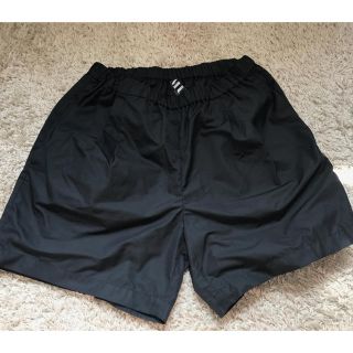 DEUXIEME CLASSE(ショートパンツ ・ ブラック/黒色系)のフリマ DEUXIEME CLASSE(ショートパンツ ・ ブラック/黒色系)のフリマ