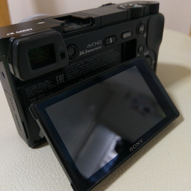 SONY α6000 SEL16f28付き バッテリー3個付き SONY α6000 SEL16f28付き バッテリー3個付き
