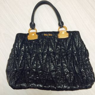 MIU MIU(トートバッグ)のフリマアイテム一覧 MIU MIU(トートバッグ)のフリマアイテム一覧