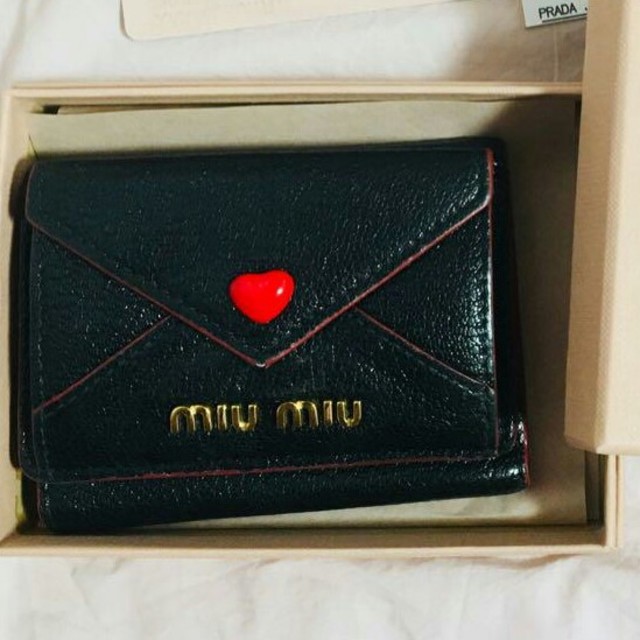 miumiu ラブレター 二つ折り 財布 miumiu ラブレター 二つ折り 財布