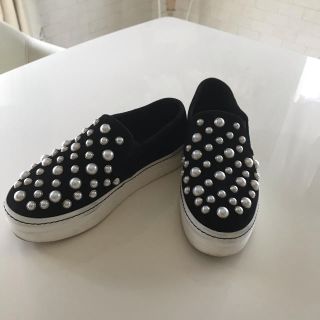 Alice+Olivia(スニーカー)のフリマアイテム一覧 Alice+Olivia(スニーカー)のフリマアイテム一覧