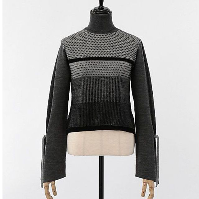 エルメス スカーフ美品 カレ ライトブルー エルメス スカーフ美品 カレ ライトブルー