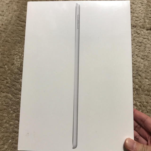 新品 未開封】iPad 第5世代 wi-fi タイプ シルバー 新品 未開封】iPad 第5世代 wi-fi タイプ シルバー