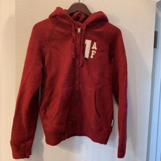 Abercrombie&Fitch(パーカー ・ レッド/赤色系)のフリマ Abercrombie&Fitch(パーカー ・ レッド/赤色系)のフリマ