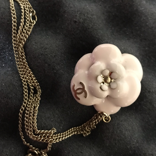 シャネルネックレス カメリア(ピンク) シャネルネックレス カメリア(ピンク)