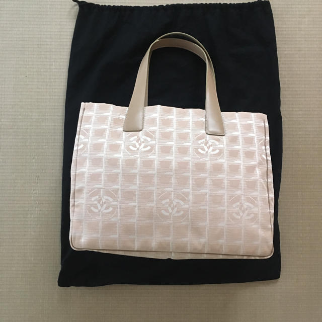 美品☆シャネル ニュートラベルトート ベージュ 美品☆シャネル ニュートラベルトート ベージュ