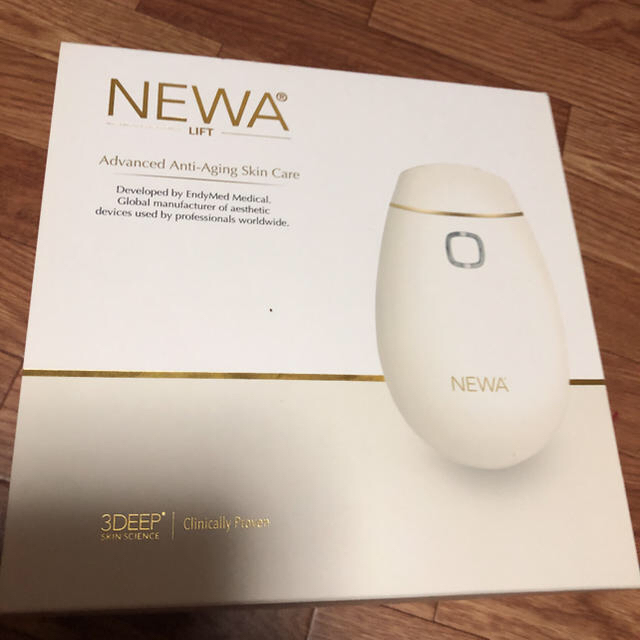 NEWAリフト本体 パールピンク 専用ジェル2本付き 美容/健康 NEWAリフト本体 パールピンク 専用ジェル2本付き 美容/健康