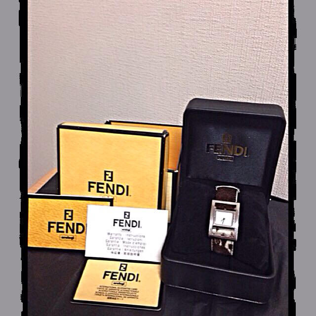 FENDI - フェンディ ハラコベルト 腕時計 美品の通販 by flower FENDI - フェンディ ハラコベルト 腕時計 美品の通販 by flower
