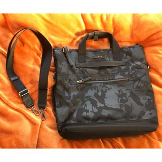 TUMI(カモフラージュ ・ バッグパック/リュック)のフリマ TUMI(カモフラージュ ・ バッグパック/リュック)のフリマ