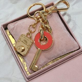 MIU MIU(キーホルダー)のフリマアイテム一覧 MIU MIU(キーホルダー)のフリマアイテム一覧