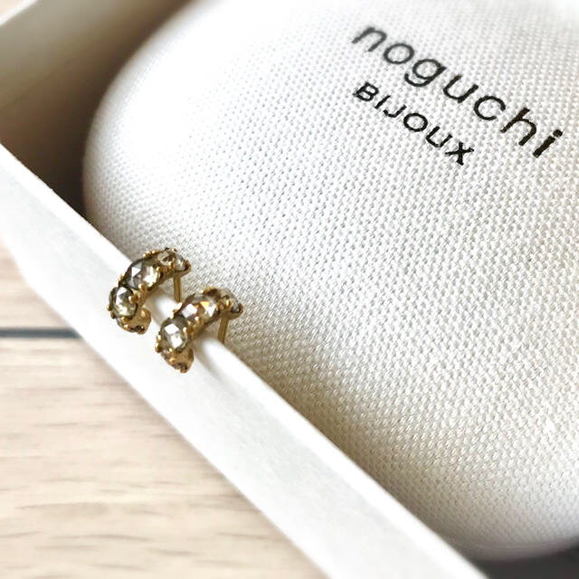 みつばち様専用 noguchi 大粒ブラウンダイヤフープピアス みつばち様専用 noguchi 大粒ブラウンダイヤフープピアス