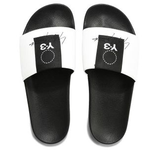Y-3(サンダル ・ ホワイト/白色系)のフリマアイテム一覧 Y-3(サンダル ・ ホワイト/白色系)のフリマアイテム一覧