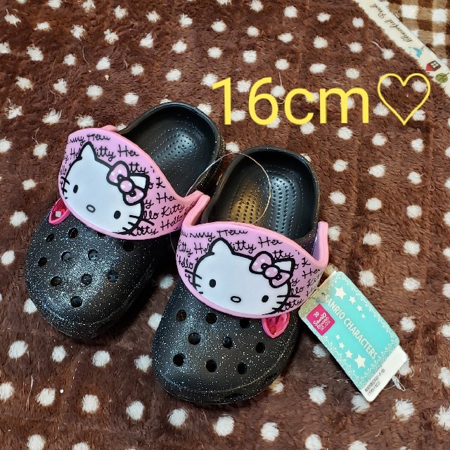 ハローキティ - 新品♡キティちゃんのクロックス風サンダル♡の ハローキティ - 新品♡キティちゃんのクロックス風サンダル♡の