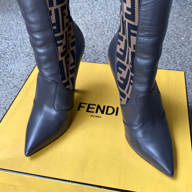 FENDI - FENDI レザー ソックス ブーツの通販 by Ushop's shop FENDI - FENDI レザー ソックス ブーツの通販 by Ushop's shop