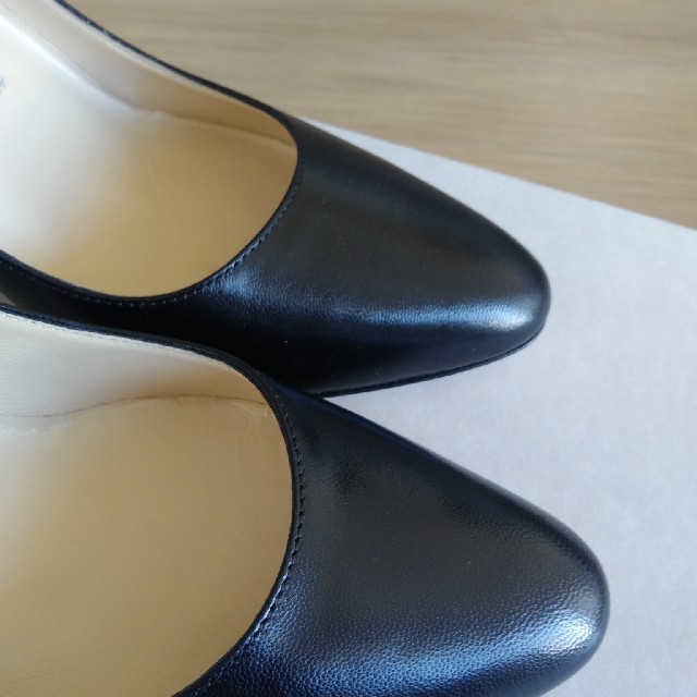 □JIMMY CHOO ブラックレザーパンプス□ □JIMMY CHOO ブラックレザーパンプス□