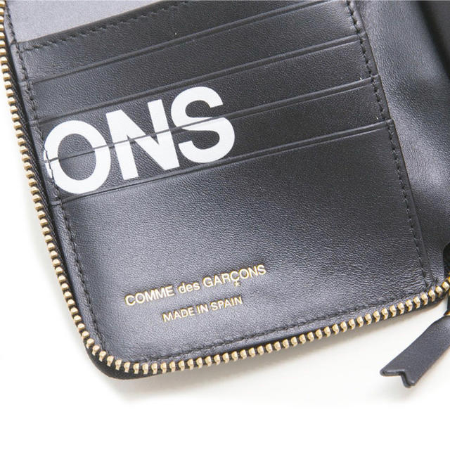 COMME des GARCONS - コムデギャルソン 二つ折り財布 芸能人私物 COMME des GARCONS - コムデギャルソン 二つ折り財布 芸能人私物