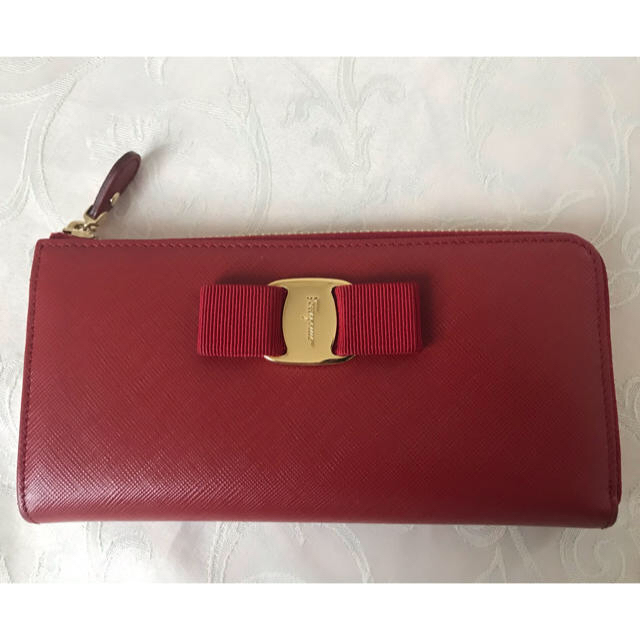 Salvatore Ferragamo - 極美品!フェラガモ 長財布の通販 by Salvatore Ferragamo - 極美品!フェラガモ 長財布の通販 by