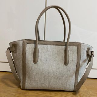 FOXEY(リネン ・ トートバッグ)のフリマアイテム一覧 FOXEY(リネン ・ トートバッグ)のフリマアイテム一覧