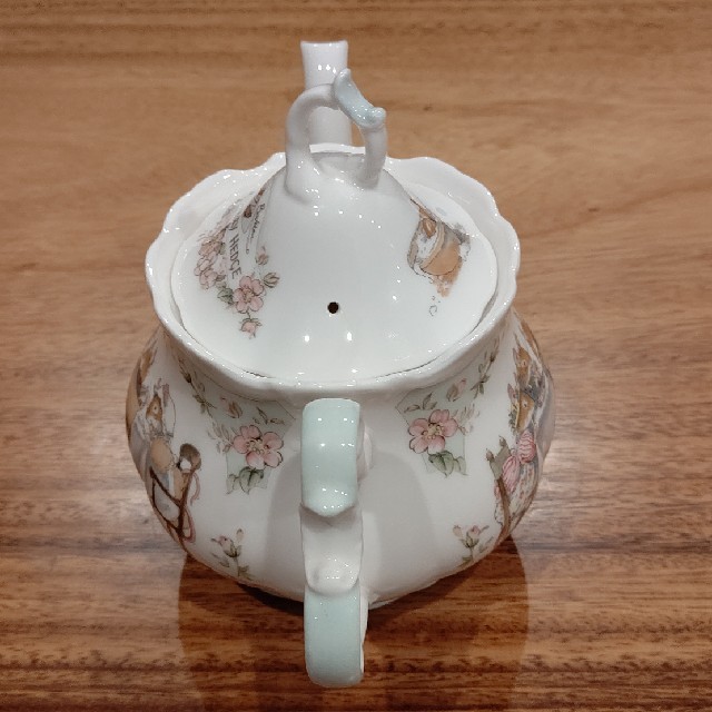 ロイヤルドルトン ブランブリーヘッジ ロイヤルドルトン ブランブリーヘッジ