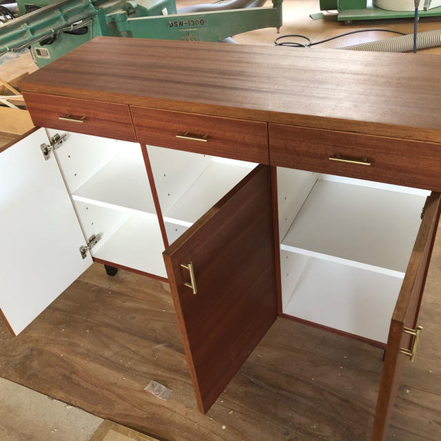 マコレ材キャビネット マコレ材キャビネット