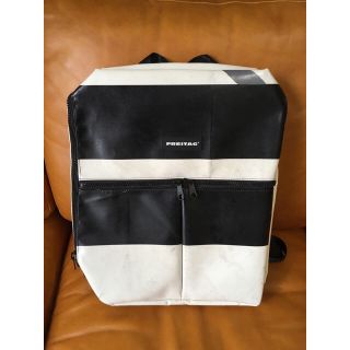 FREITAG(バッグパック/リュック ・ ブラック/黒色系)のフリマ FREITAG(バッグパック/リュック ・ ブラック/黒色系)のフリマ