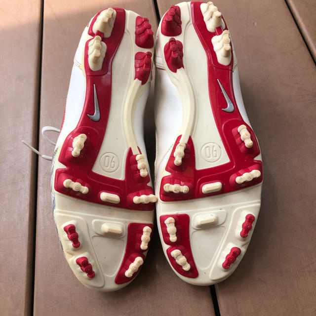 NIKE - NIKE サッカースパイク トータル90廃盤の通販 by yo8 NIKE - NIKE サッカースパイク トータル90廃盤の通販 by yo8