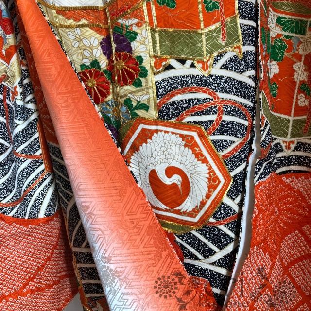 アンティーク!長襦袢付き♡】総絞り!オレンジの金駒刺繍の振袖 アンティーク!長襦袢付き♡】総絞り!オレンジの金駒刺繍の振袖