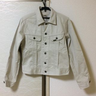 Lee(Gジャン/デニムジャケット ・ ベージュ系)のフリマ Lee(Gジャン/デニムジャケット ・ ベージュ系)のフリマ