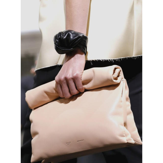 CELINE - セリーヌ ロールドクラッチバッグ フィービーファイロ CELINE - セリーヌ ロールドクラッチバッグ フィービーファイロ