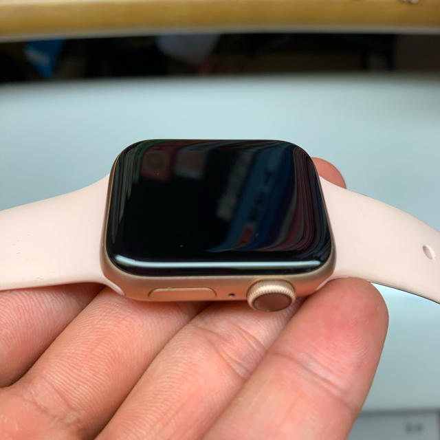 Apple Watch Series 4(GPSモデル)- 40mm Apple Watch Series 4(GPSモデル)- 40mm
