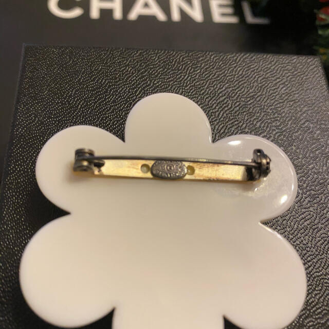 CHANEL - シャネル ブローチの通販 by rokotan's room|シャネル CHANEL - シャネル ブローチの通販 by rokotan's room|シャネル