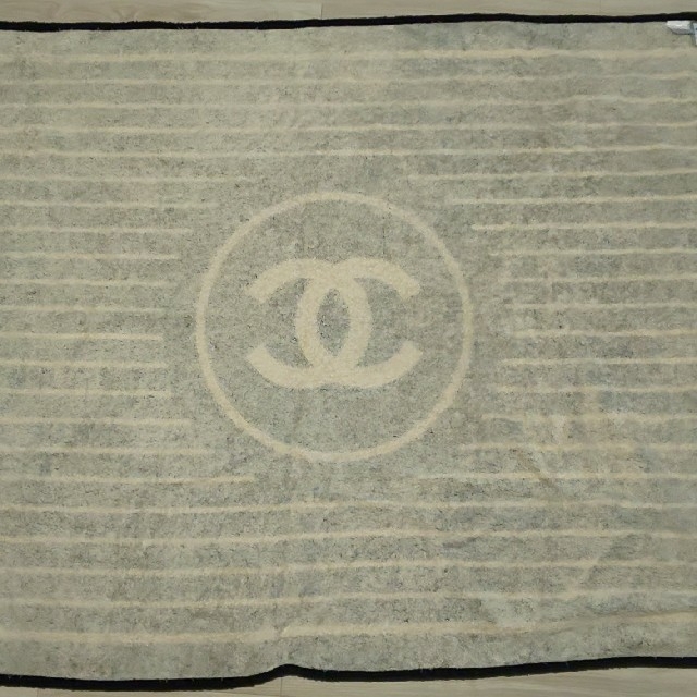 CHANEL シャネル 直営店購入品 ビーチタオル 美品! CHANEL シャネル 直営店購入品 ビーチタオル 美品!