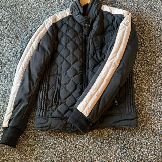 MONCLER(ダウンジャケット)のフリマアイテム一覧 MONCLER(ダウンジャケット)のフリマアイテム一覧
