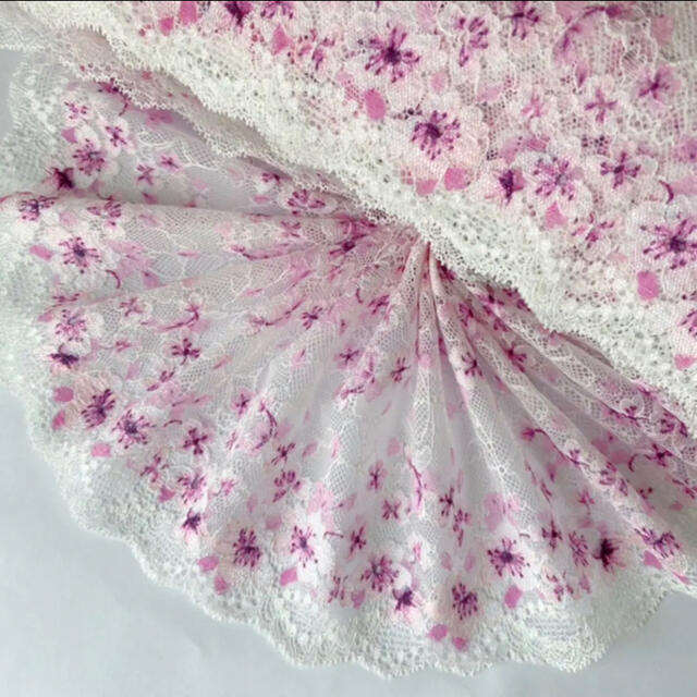 桜 ピンク ホワイト 小花 両山 刺繍チュールレース 1mの通販 by 桜 ピンク ホワイト 小花 両山 刺繍チュールレース 1mの通販 by