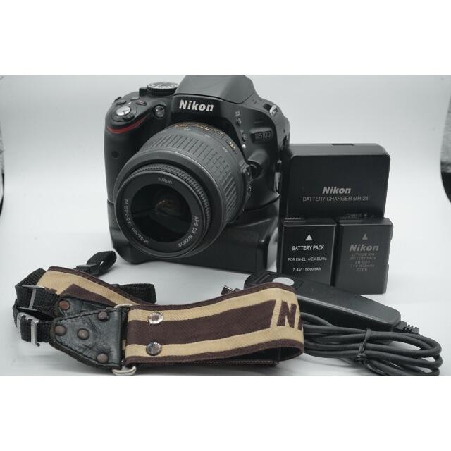 Nikon D5100 メモリーカードストラップセット 大人し Nikon D5100 メモリーカードストラップセット 大人し