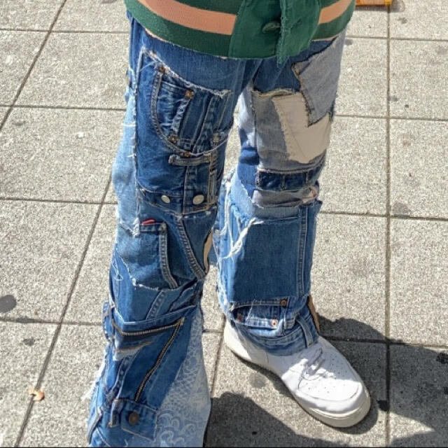 Levi's - リメイク リーバイス levis フレアパンツの通販 by Levi's - リメイク リーバイス levis フレアパンツの通販 by