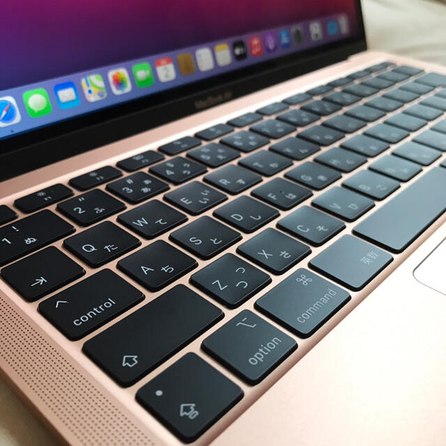 極美品】MacBook Air 13インチ 2020 シリアス M1 256GB 極美品】MacBook Air 13インチ 2020 シリアス M1 256GB