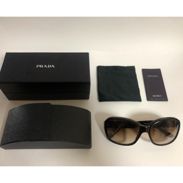 PRADA プラダ 三角ロゴプレートサングラス PRADA プラダ 三角ロゴプレートサングラス