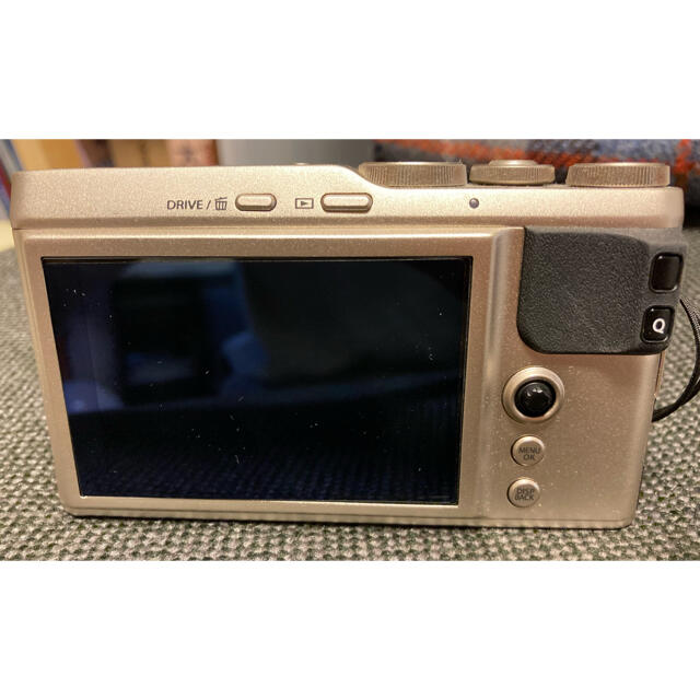 FUJIFILM XF10 (シャンパンゴールド) コンパクトデジタルカメラ FUJIFILM XF10 (シャンパンゴールド) コンパクトデジタルカメラ