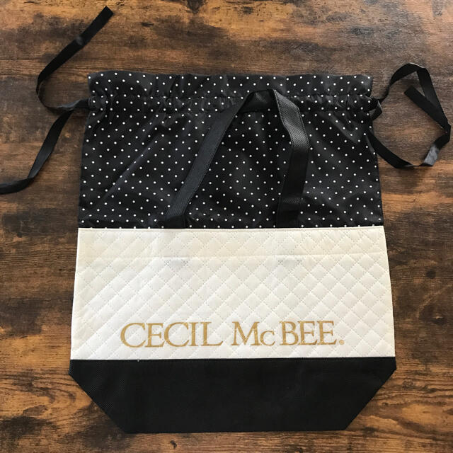 CECIL McBEE - CECIL Mc BEE 【ショップ袋】の通販 by ぽにょみ CECIL McBEE - CECIL Mc BEE 【ショップ袋】の通販 by ぽにょみ