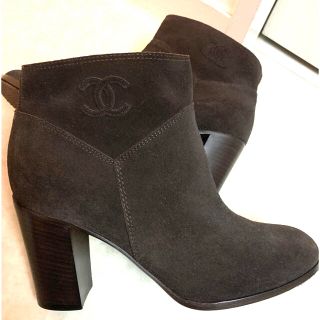 CHANEL - ♥︎シャネル ショートブーツ☆371/2C☆未使用 新品の CHANEL - ♥︎シャネル ショートブーツ☆371/2C☆未使用 新品の