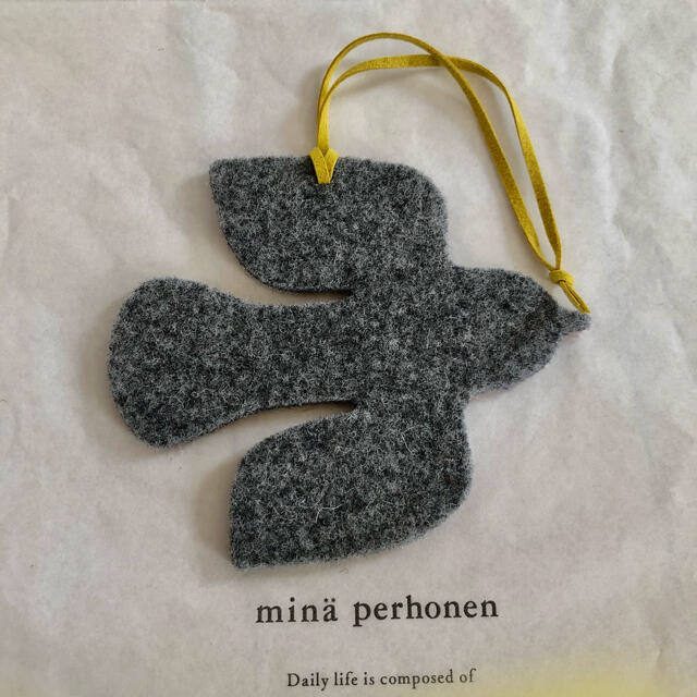 mina perhonen - ミナペルホネン ノベルティ 鳥チャーム 1つの mina perhonen - ミナペルホネン ノベルティ 鳥チャーム 1つの